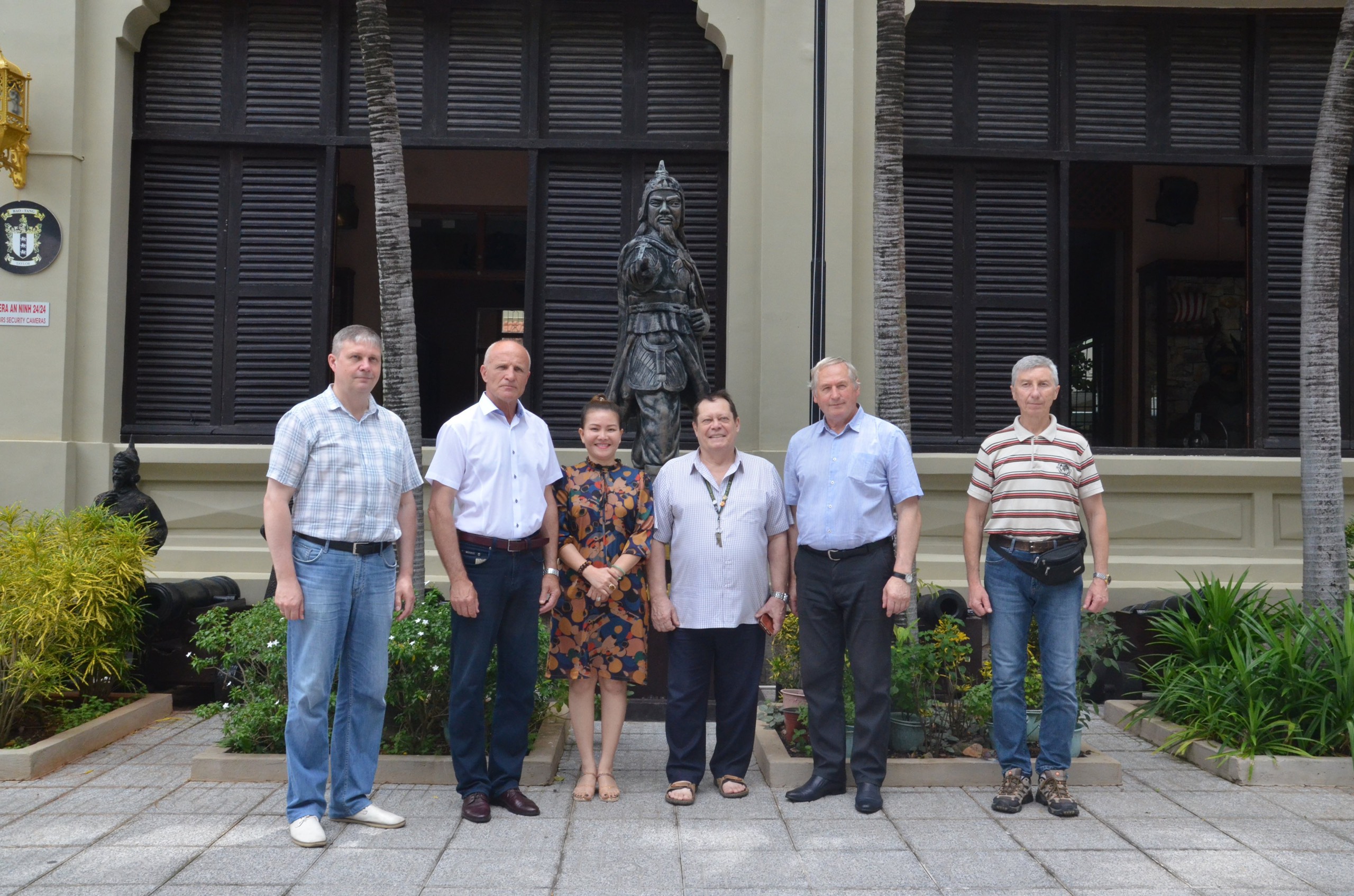 BẢO TÀNG ROBERT TAYLOR